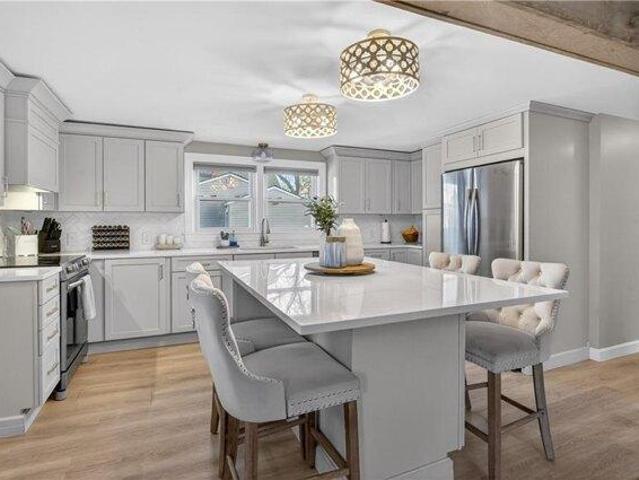 4 bedroom, Warwick RI 02889 101934274