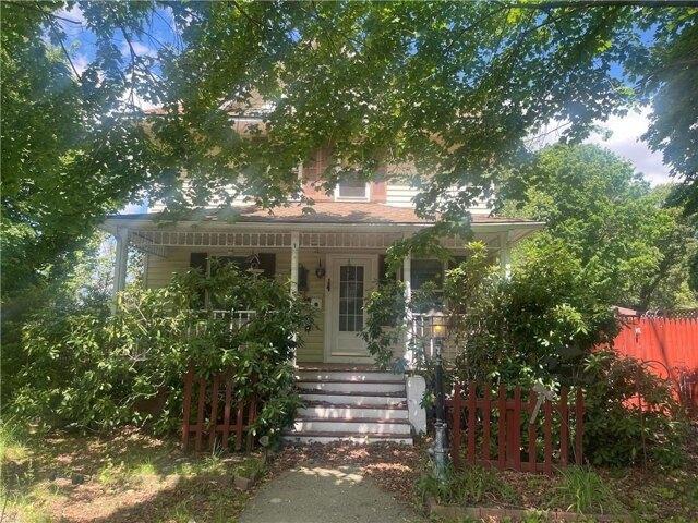 4 bedroom, Warwick RI 02889 103436905