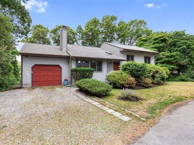 4 bedroom, Warwick RI 02889 103439779