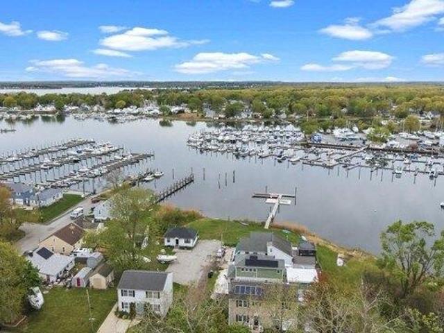 4 bedroom, Warwick RI 02889 103223724