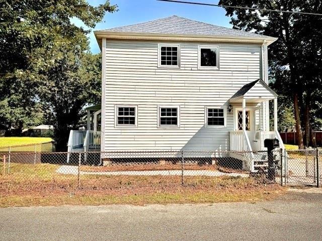 4 bedroom, Warwick RI 02889 104607186