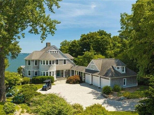 4 bedroom, Warwick RI 02889 105081446