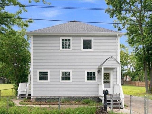4 bedroom, Warwick RI 02889 105289391