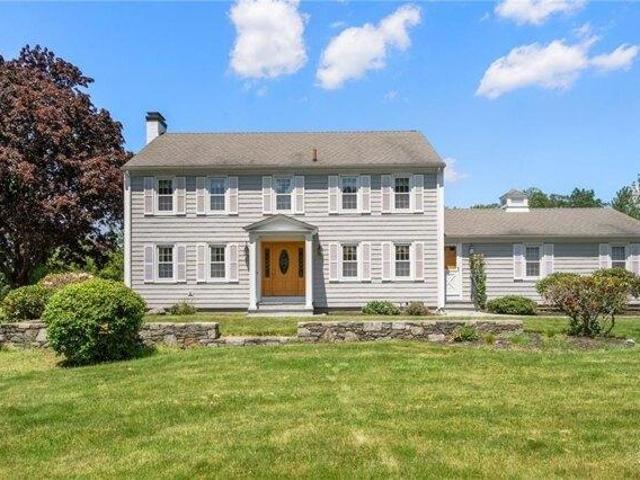 4 bedroom, Warwick RI 02889 LS103072417