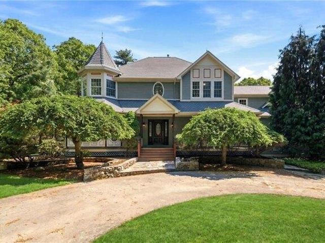 4 bedroom, Warwick RI 02818 LS102825177