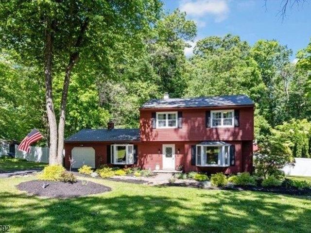 4 bedroom, Washington Township NJ 07853 104655584