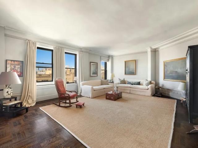 4 bedroom, Washington Heights NY 102244829