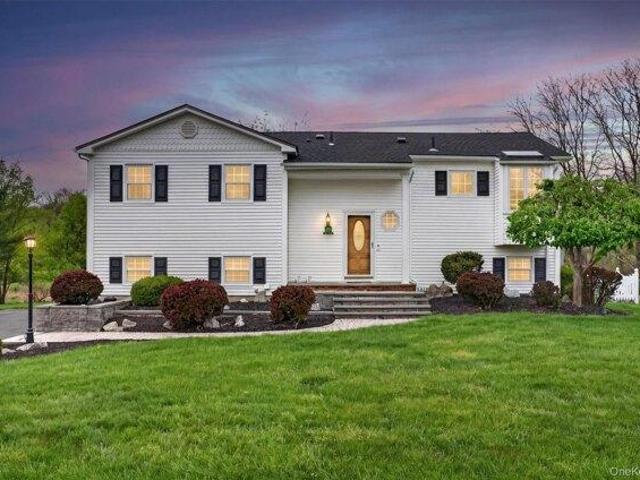 4 bedroom, Washingtonville NY 10992 LS102564985
