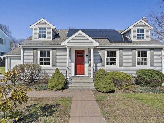 4 bedroom, Weymouth MA 02189 LS102312526