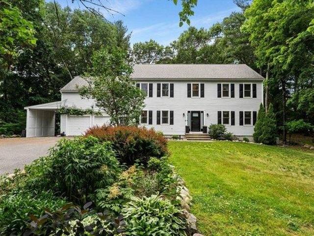 4 bedroom, Weymouth MA 02190 105229591