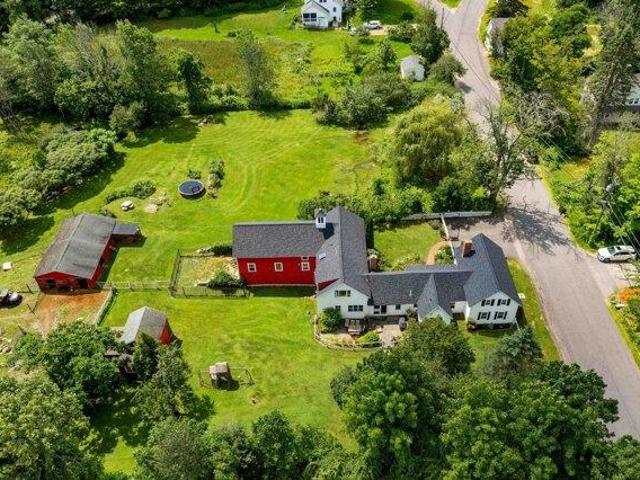 4 bedroom, Weare NH 03281 102118920