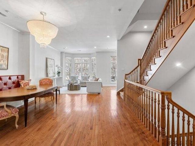 4 bedroom, Weehawken NJ 07086 102584803