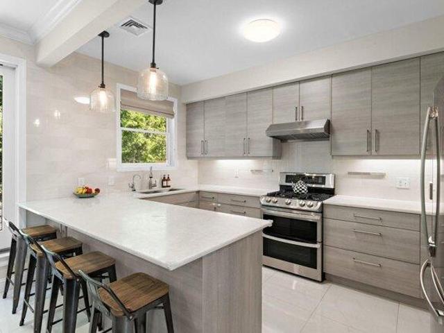 4 bedroom, Weehawken NJ 07086 104445559