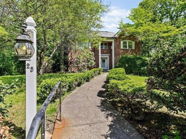 4 bedroom, Wellesley MA 02481 104853213