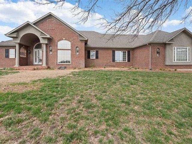 4 bedroom, Wellsville KS 66092 89650596