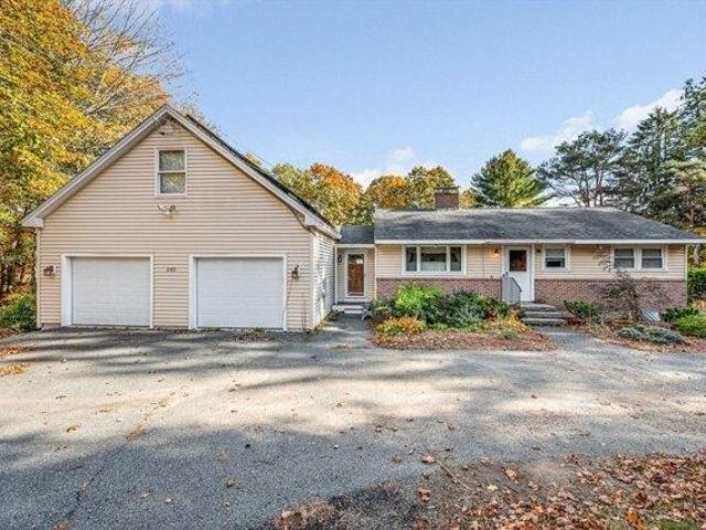 4 bedroom, Wenham MA 01984 102443501