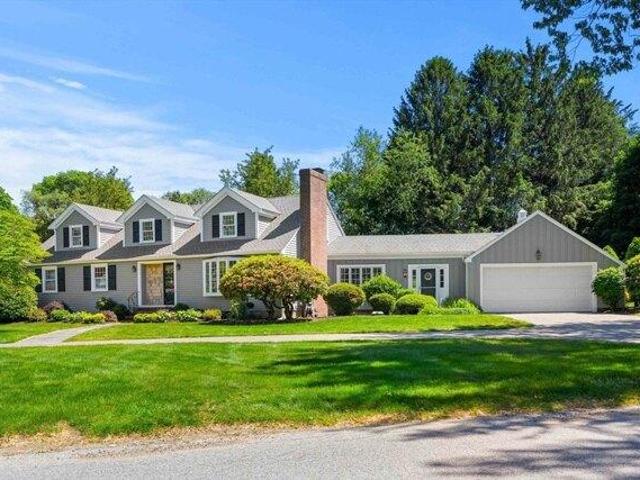4 bedroom, Wenham MA 01984 104042625