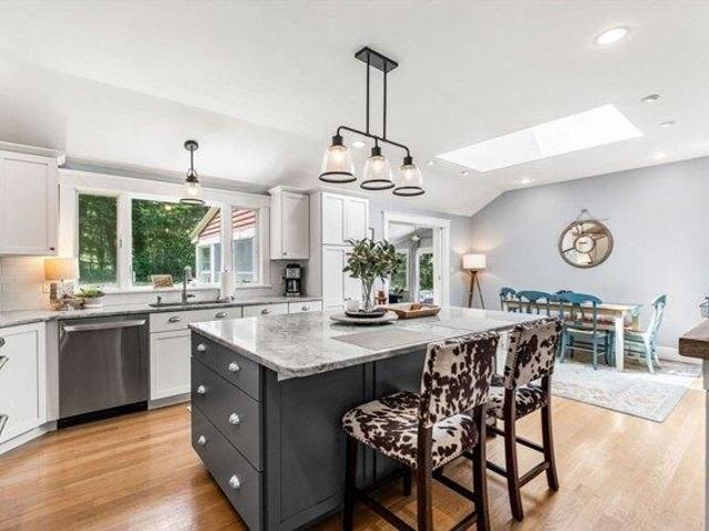 4 bedroom, Wenham MA 01984 104848164