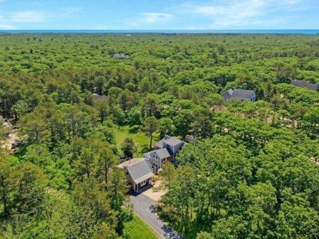 4 bedroom, West Tisbury MA 02568 LS102801582