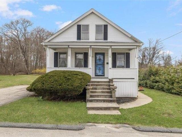 4 bedroom, West Warwick RI 02893 102217934