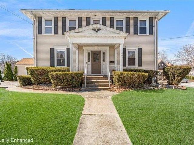 4 bedroom, West Warwick RI 02893 102443523