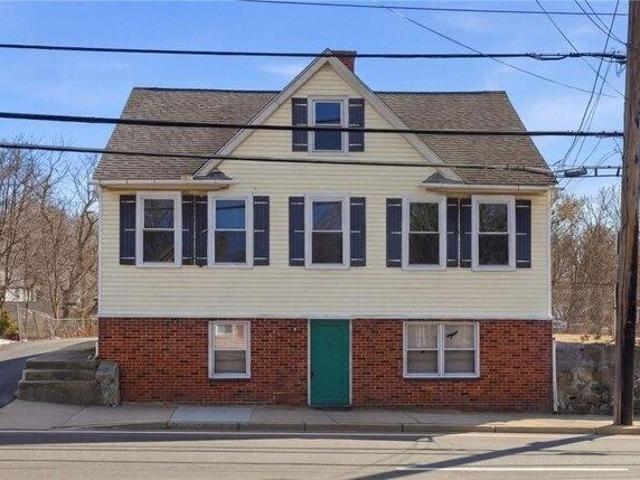 4 bedroom, West Warwick RI 02893 102775632