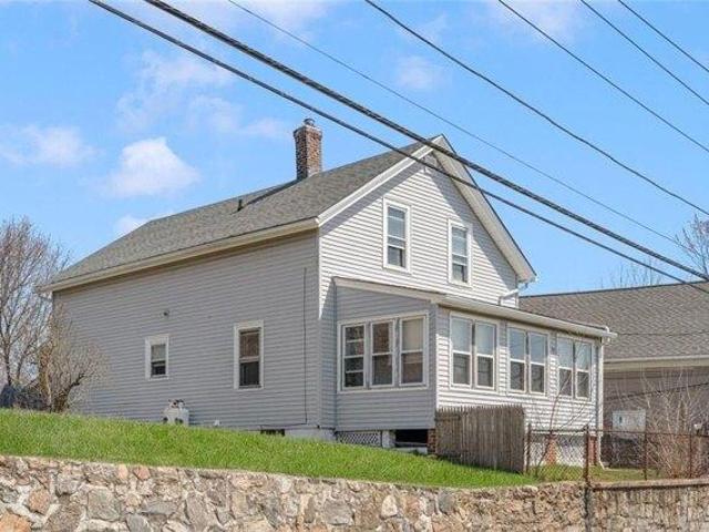 4 bedroom, West Warwick RI 02893 103125731