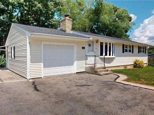 4 bedroom, West Warwick RI 02893 105175994