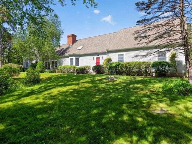 4 bedroom, West Barnstable MA 02668 104007772