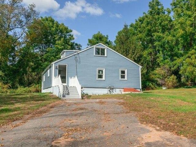 4 bedroom, West Brookfield MA 01585 104791114