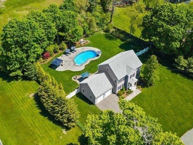 4 bedroom, West Bridgewater MA 02379 102594829