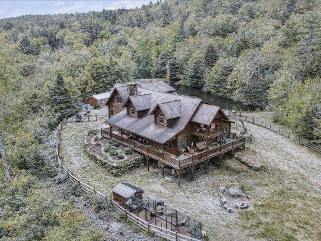4 bedroom, West Fairlee VT 05045 102280485