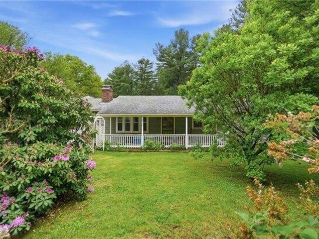 4 bedroom, West Greenwich RI 02817 104480087