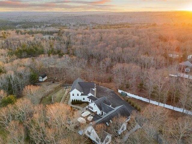 4 bedroom, West Greenwich RI 02817 102063545