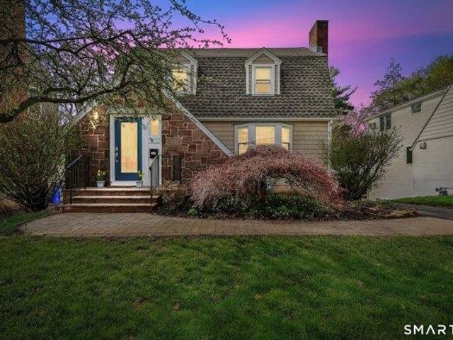 4 bedroom, West Hartford CT 06107 102000040