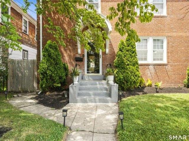 4 bedroom, West Hartford CT 06110 104851386