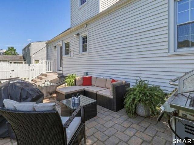 4 bedroom, West Hartford CT 06110 105160657