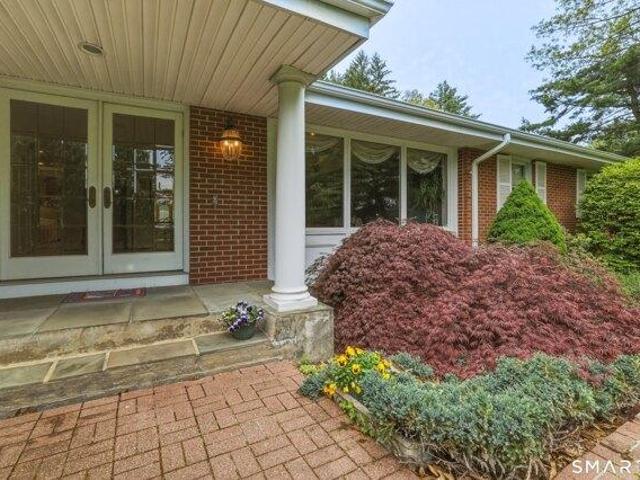 4 bedroom, West Hartford CT 06117 102584672