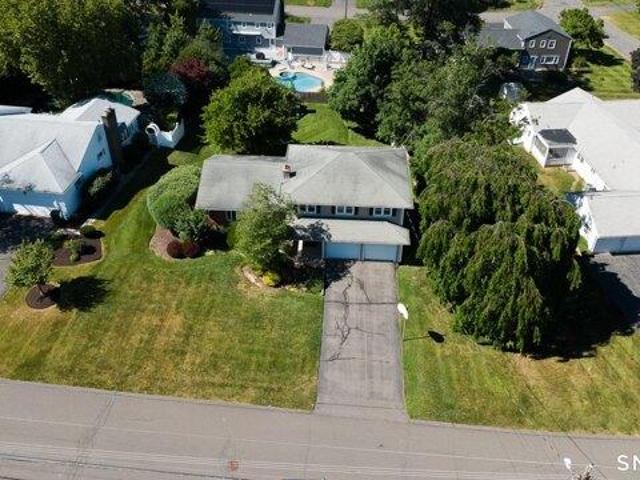 4 bedroom, West Hartford CT 06117 104076700