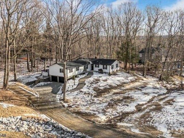 4 bedroom, West Milford NJ 07438 89051771
