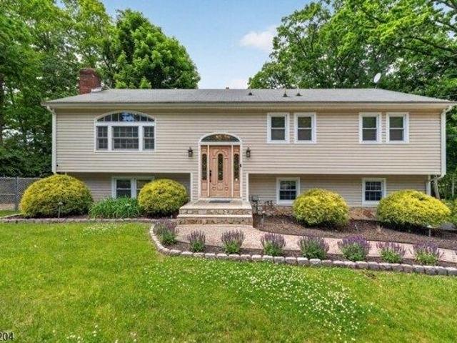 4 bedroom, West Milford NJ 07480 104440518