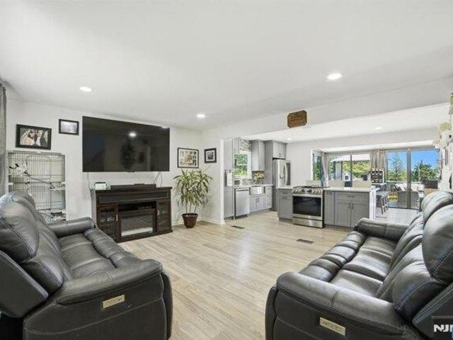 4 bedroom, West Milford NJ 07480 105141575