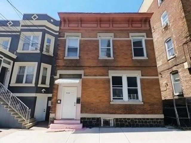 4 bedroom, West New York NJ 07093 104480657