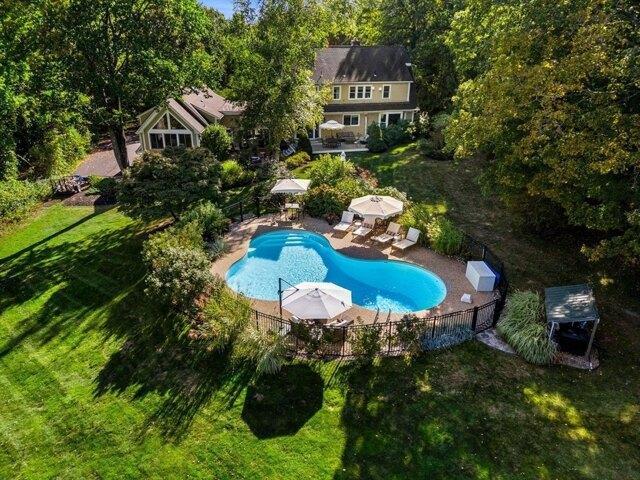 4 bedroom, West Newbury MA 01985 LS102859865