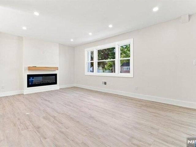 4 bedroom, West Orange NJ 07052 105174319