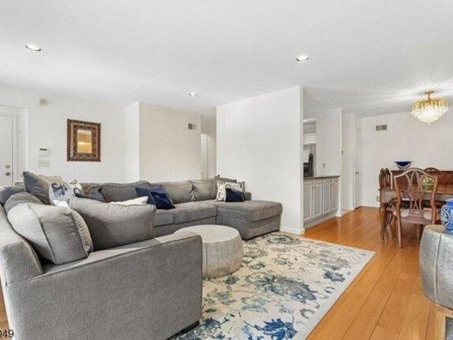 4 bedroom, West Orange NJ 07052 102777638