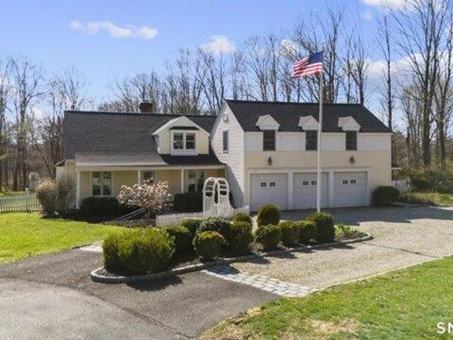 4 bedroom, Weston CT 06883 103160199
