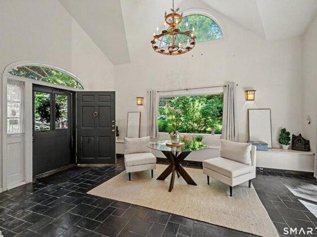 4 bedroom, Weston CT 06883 104810095