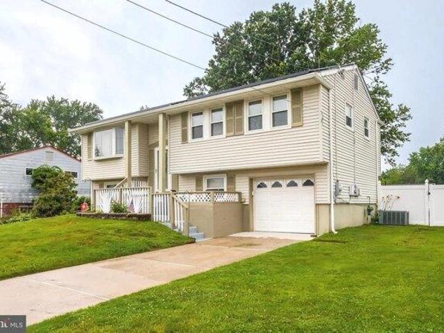 4 bedroom, Westampton NJ 08060 101799542