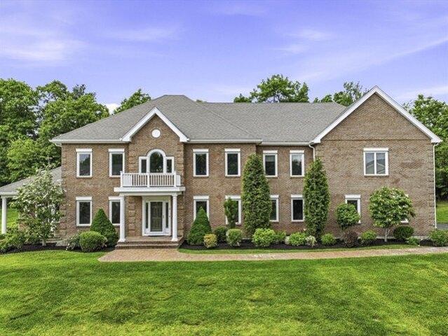 4 bedroom, Westborough MA 01581 104832595